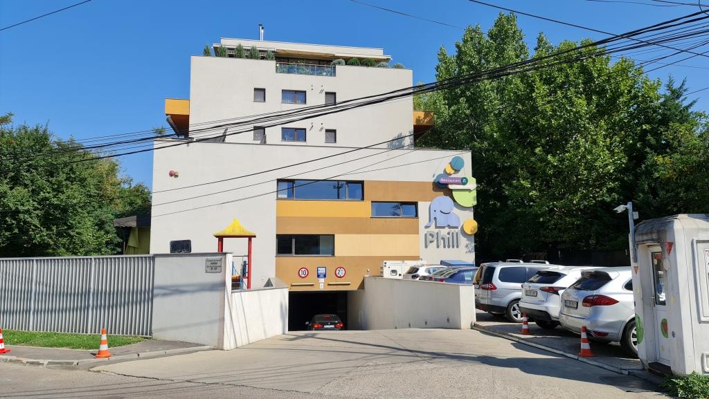 Carina Residence